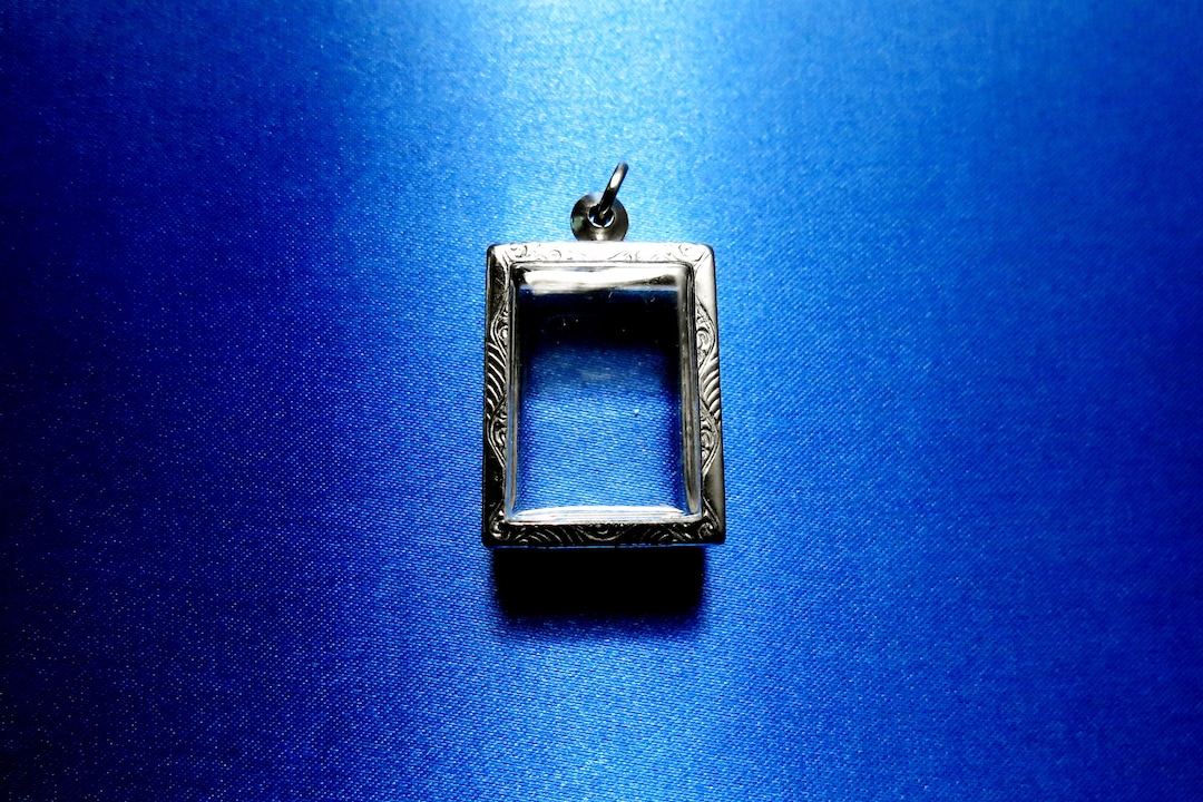 Shadow Box Pendants, Engraved Display Case, Botanical Pendants, Resin ...