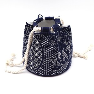 Blue Japanese Drawstring Pouch ROUND - Komebukuro - Sashiko Quilt ...