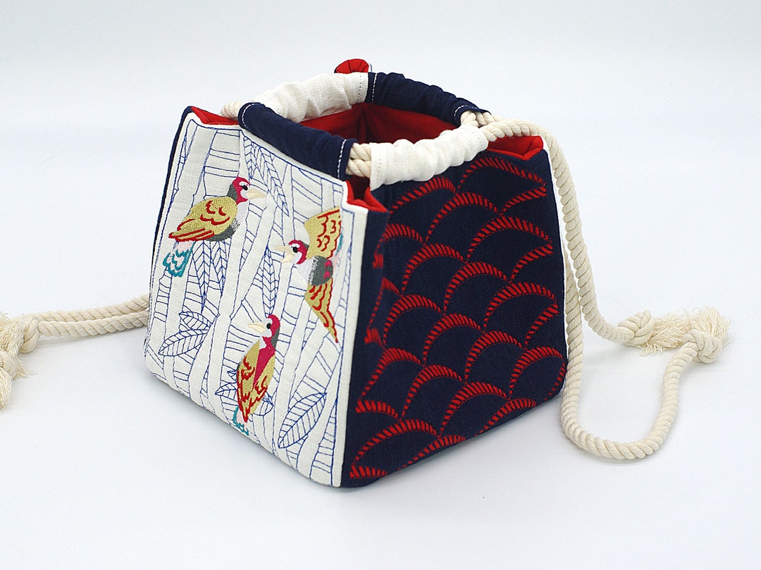 White-blue Japanese Drawstring Pouch - Komebukuro - Sashiko Quilt ...