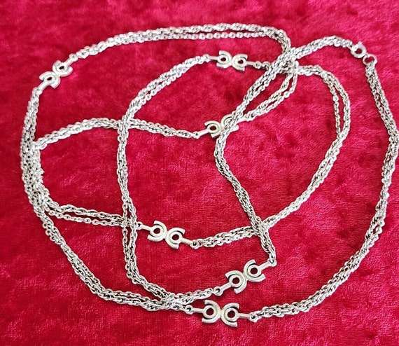 Mid Century 52 inch Long Chain Necklace with 6 Detail… - Gem