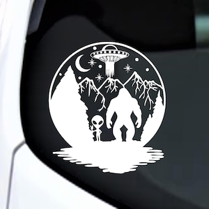 Bigfoot Alien Scene Decal Sticker Car Window Laptop Wall Art Funny 22 ...