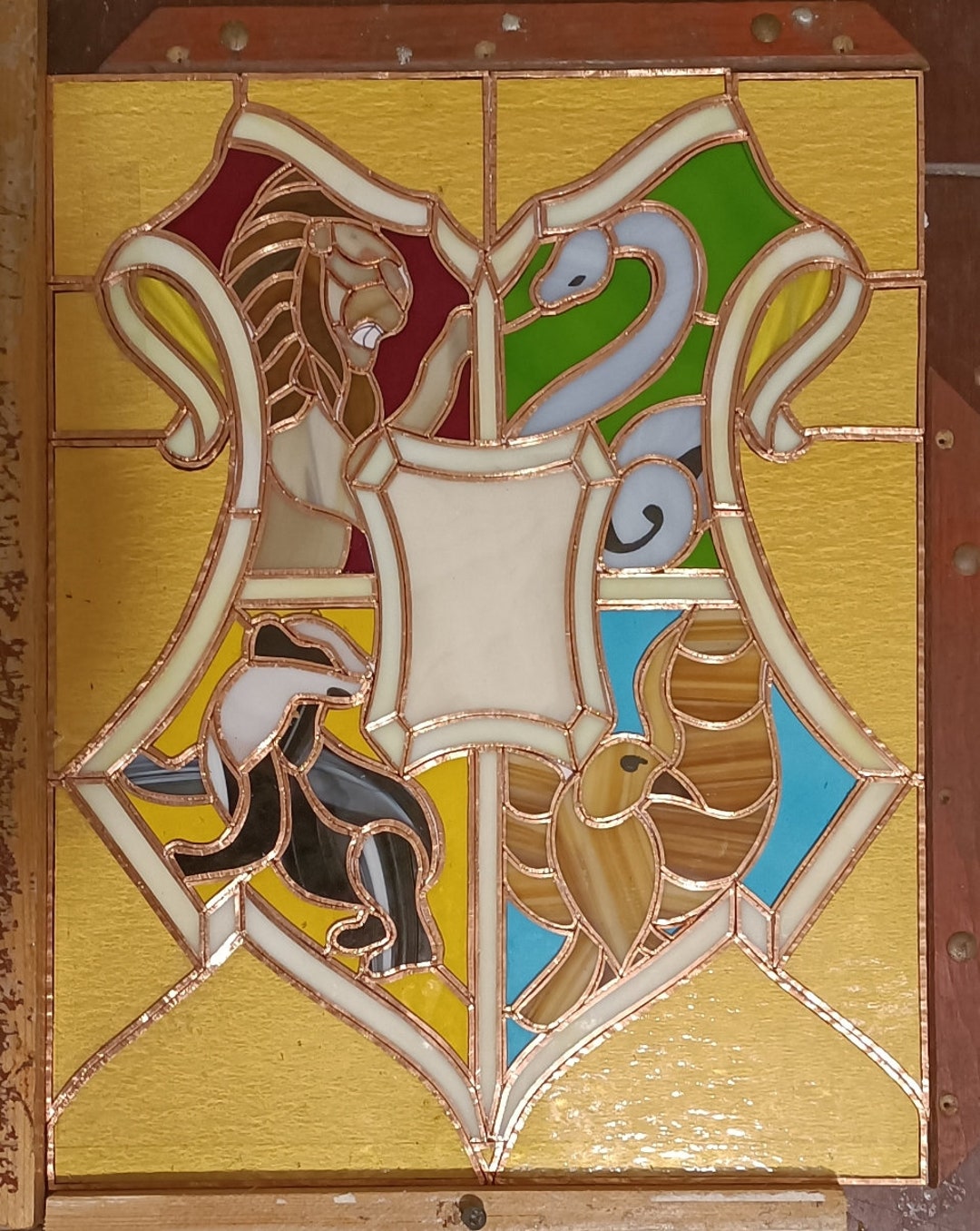 HP Crest Stained Glass Pattern for Cricut PNG File - Etsy