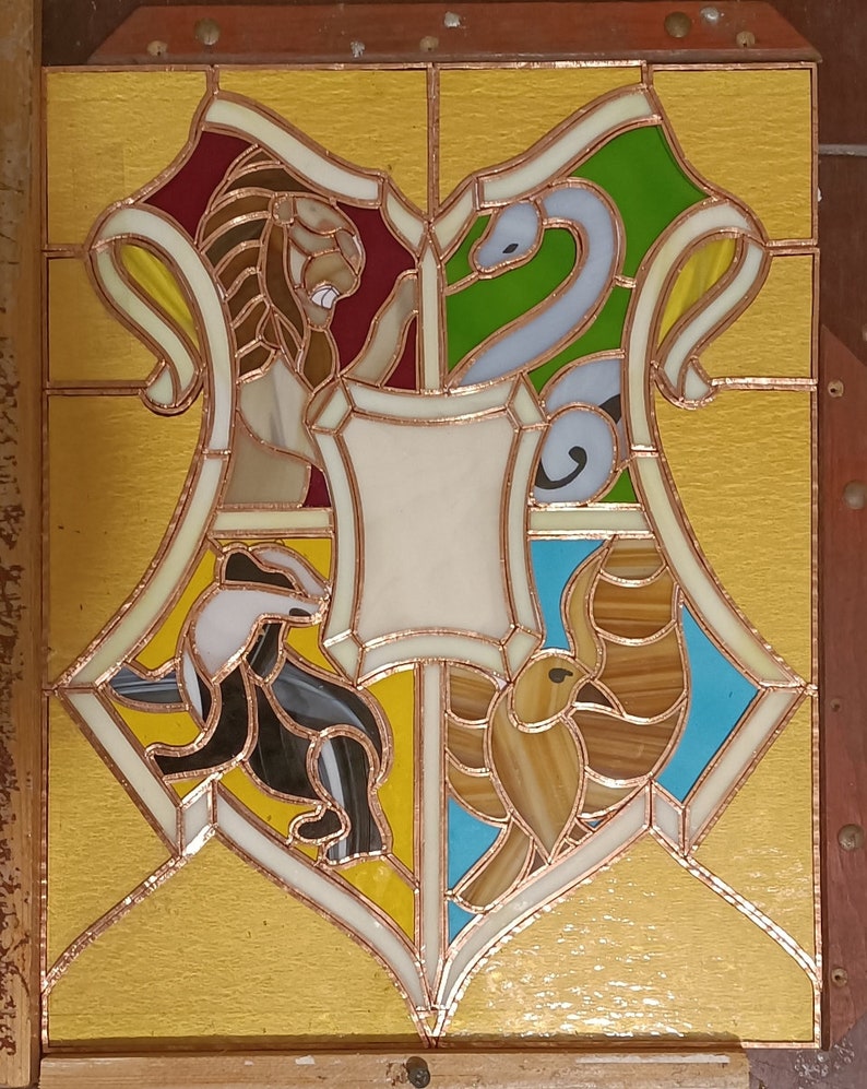 HP Crest Stained Glass Pattern for Cricut PNG File - Etsy