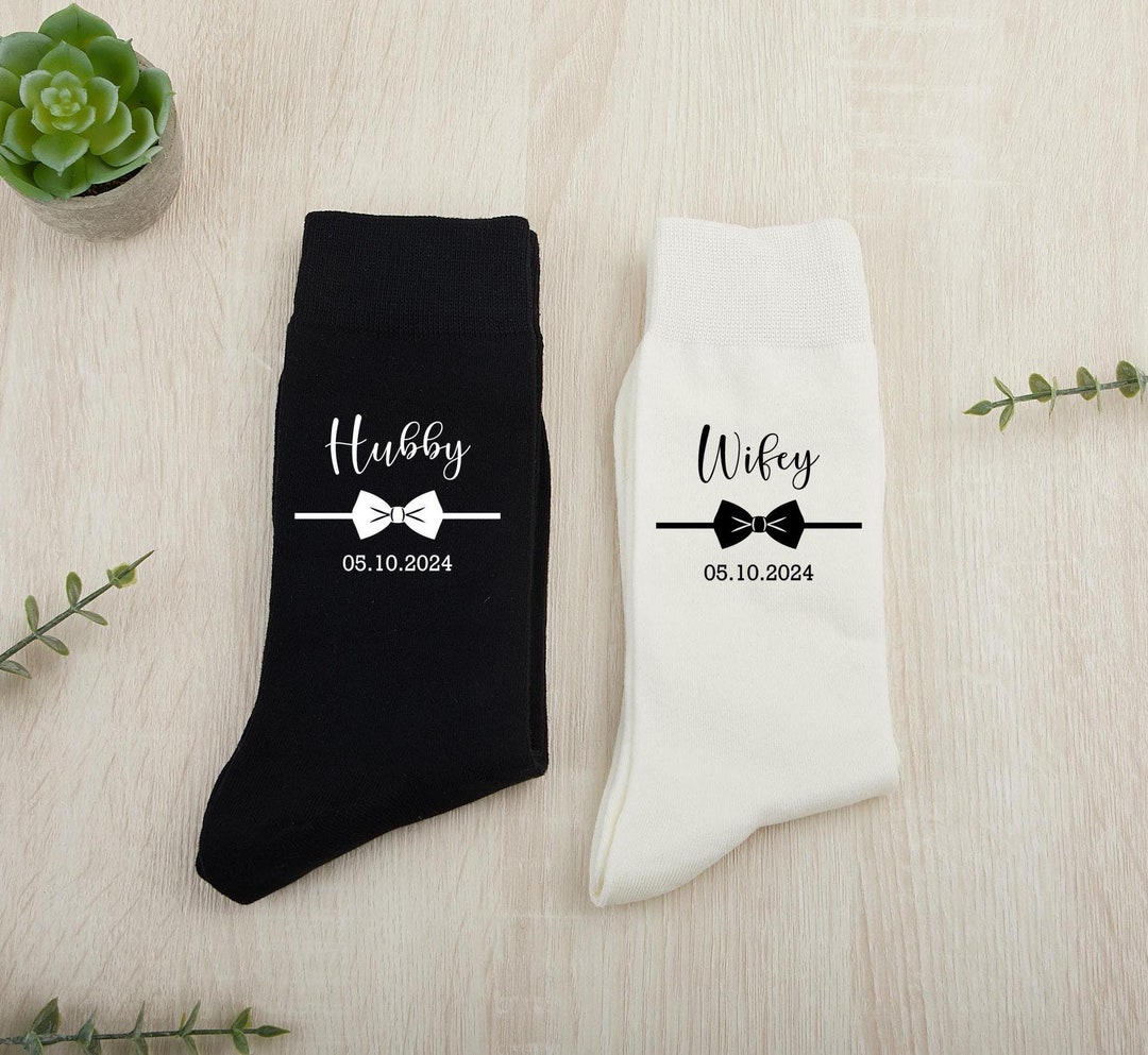 Hubby & Wifey Matching Socks Set, Custom Wedding Party Socks, Couple ...