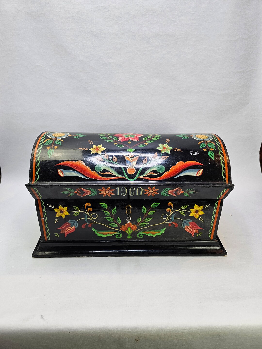 Norwegian Sewing Chest With Rosepaint - Chest for Storing You Sewing ...