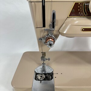 Vintage Singer 401G Slant 'O' Matic Heavy-duty Sewing Machine - Perfect ...