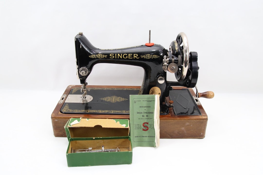 Vintage Singer 99K Sewing Machine 1950 | Hand Crank Model | Original ...