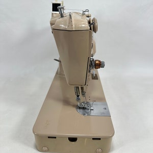 Vintage Singer 401G Slant 'O' Matic Heavy-duty Sewing Machine - Perfect ...