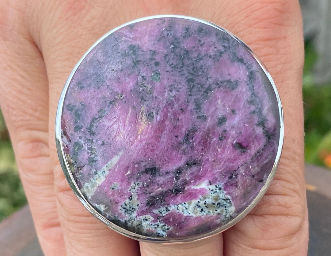 Large Ruby Zoisite (size R 1/2 , 9) Ring in 925 Sterling Silver - 42mm ...