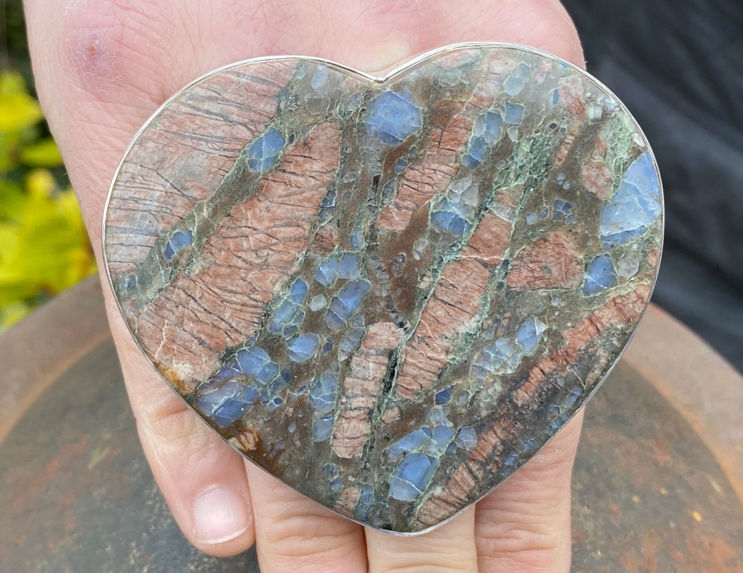 Very Large Que Sera / Llanite (size R 1/2 , 9) Heart Ring in 925 ...