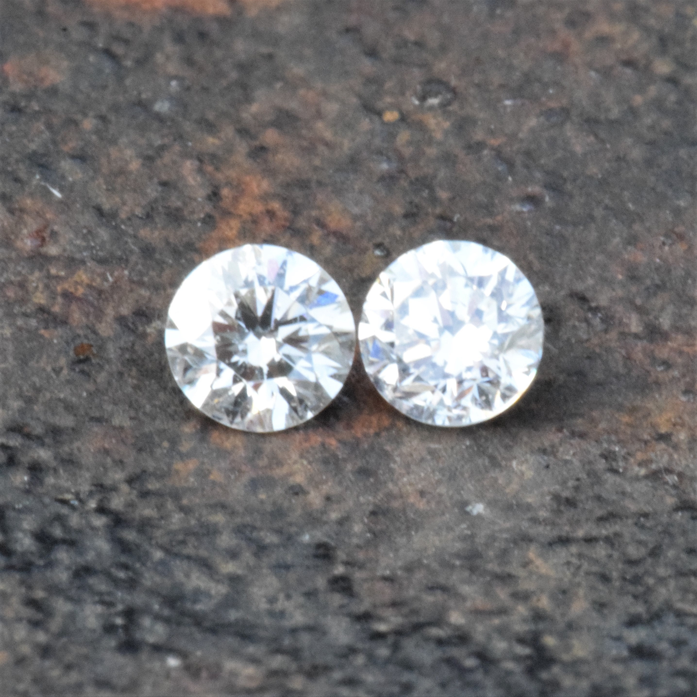 Paar 3mm zertifizierte natürliche brillant Diamanten - 0.21ct ...