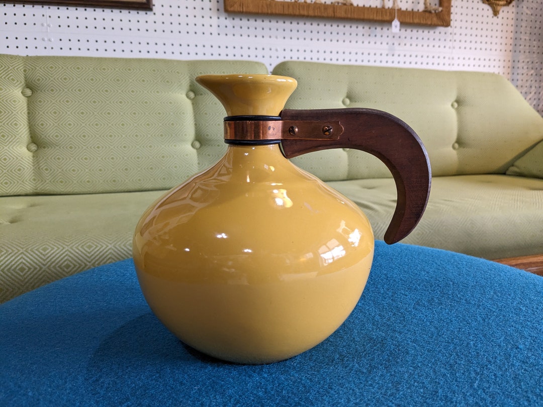 Vintage Yellow Bauer Pottery Pitcher / Free US Shipping - Etsy
