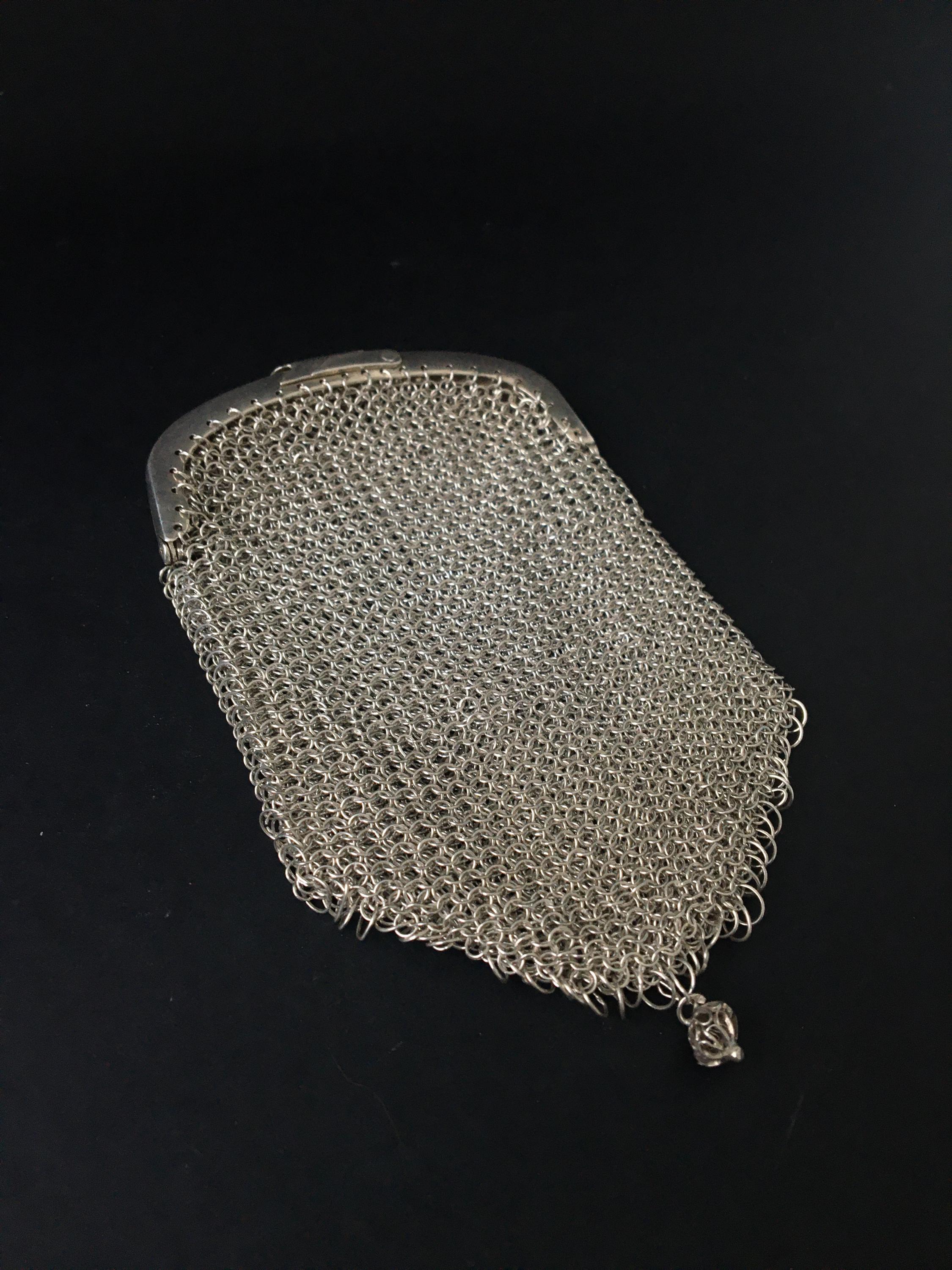 Vintage Silver Mesh Coin Purse With Double Clasp Interior – Elegant and ...