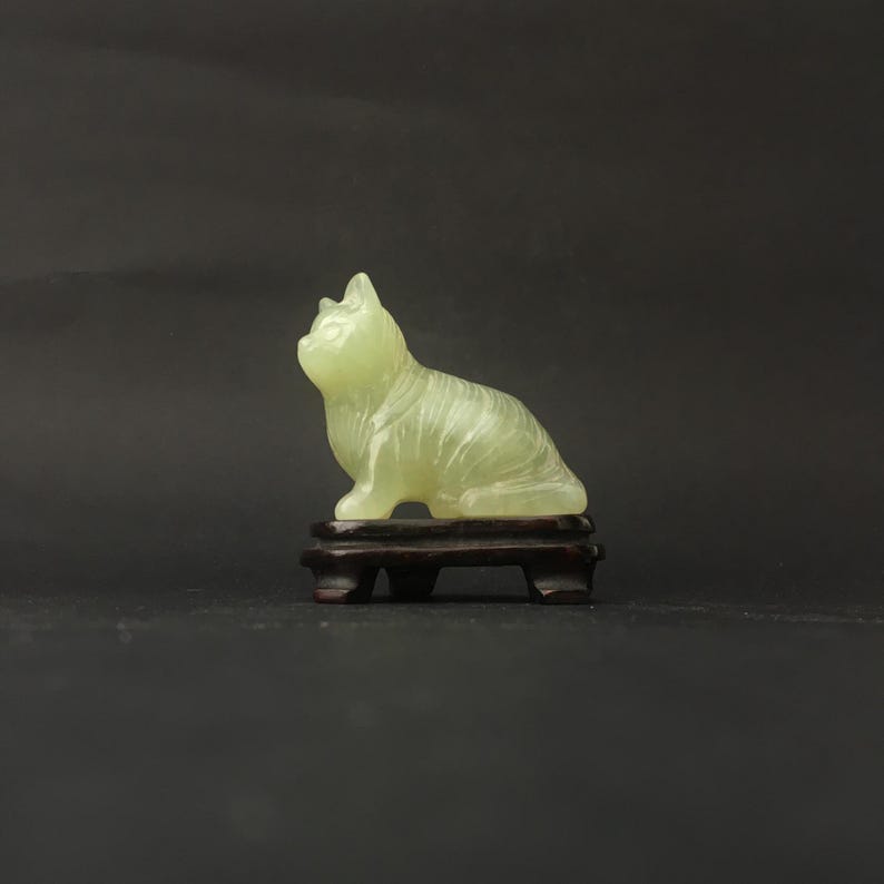 Green Jade Cat Figurine - Symbol of Protection, Harmony & Good Fortune ...