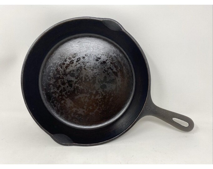 Vintage Wagner Ware # 8 Cast Iron Black Skillet Frying Pan 10.5” Double ...