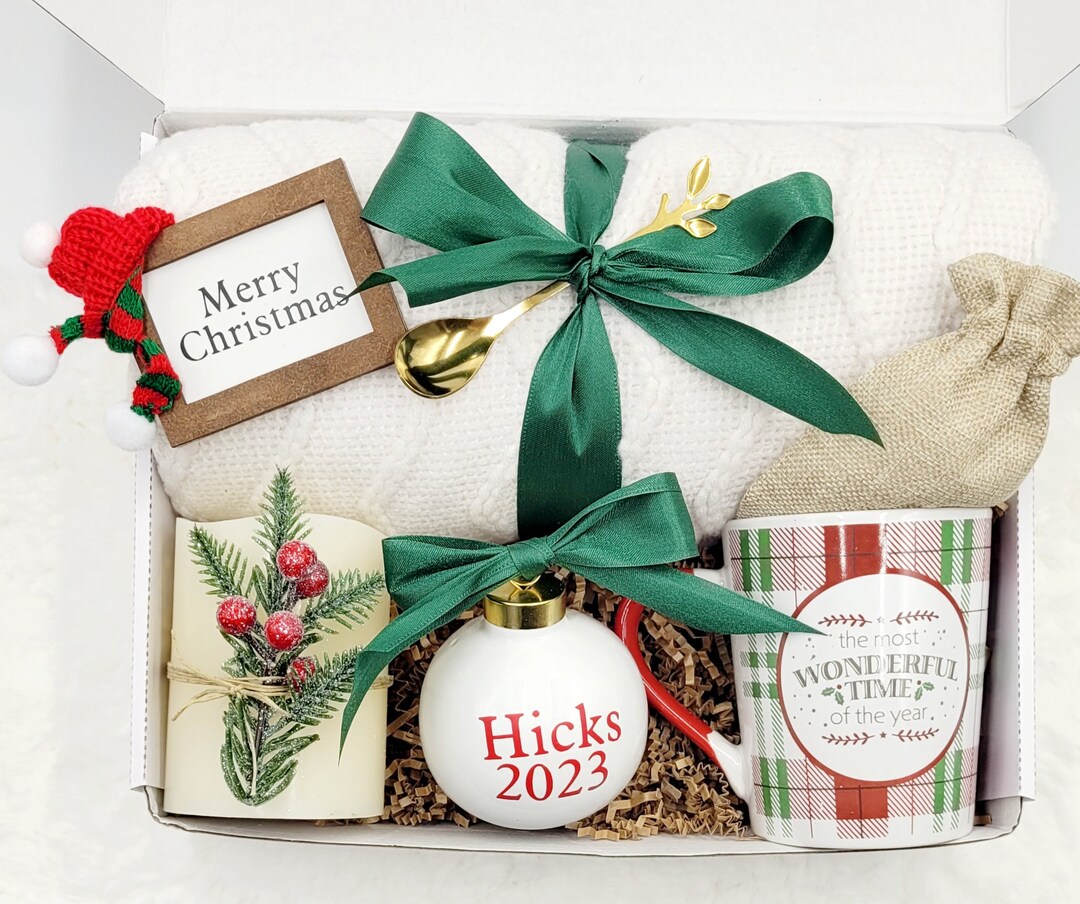 Christmas Gift Basket Winter Gift Box Package Holiday Gift Box ...