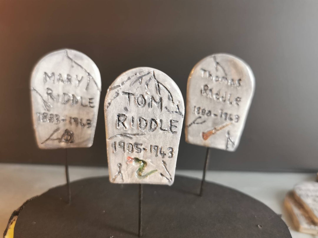 Riddle Family Gravestones. Tombstones. HP Inspired Graves. Planter ...