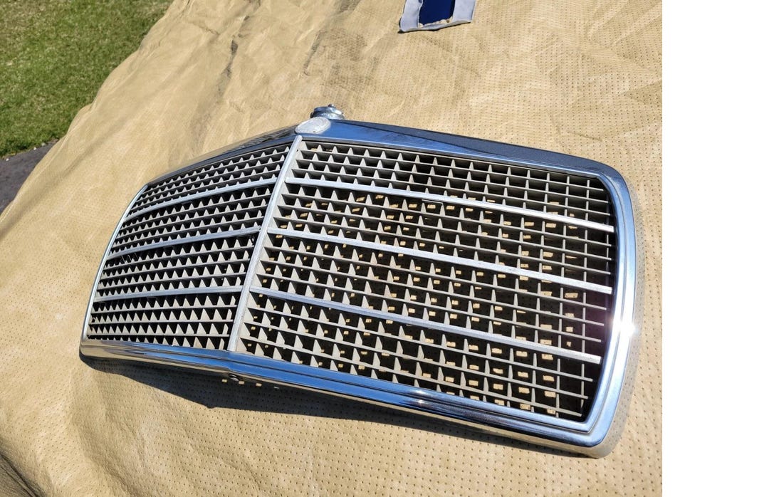 Mercedes W114 W115 Front Grill Assembly 1968-76 1158882285 - Etsy