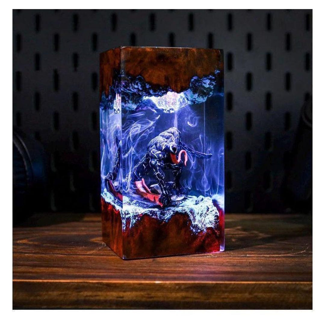 Ve.nom Diorama Lamp, Resin Epoxy Lamp, Venom Minifigure, Personalized ...