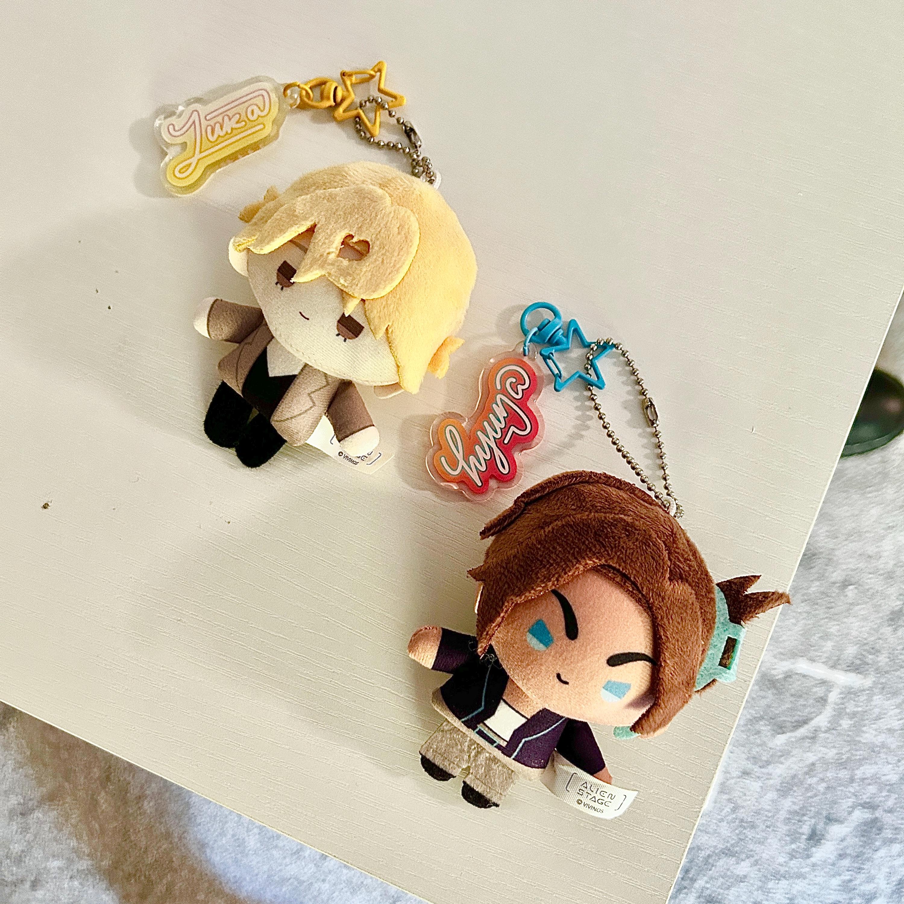 ALIEN STAGE Signature Acrylic Keychains - Etsy