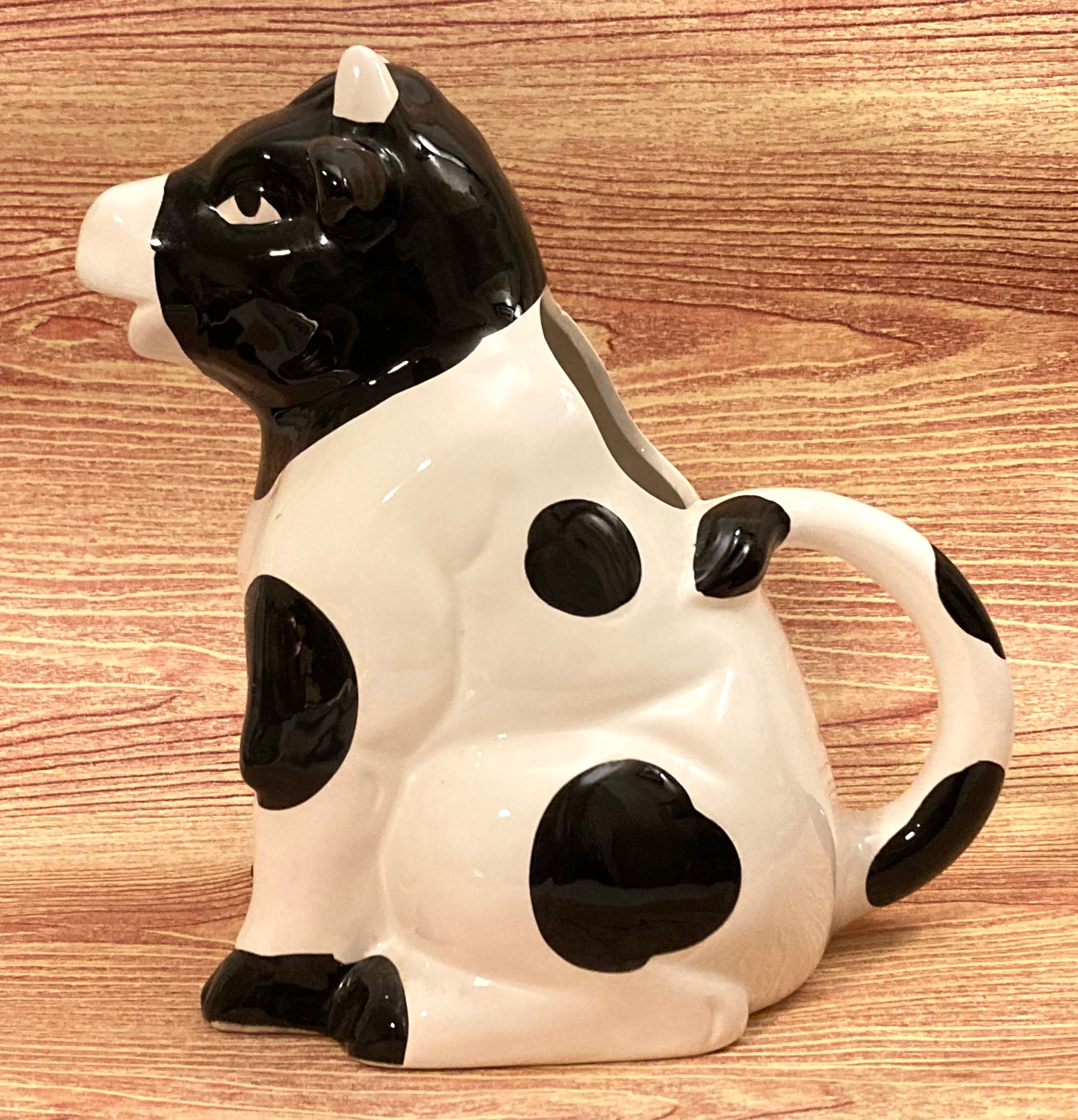 Vintage Black & White Sitting Holstein Cow Pitcher Cow Plate Farmhouse ...