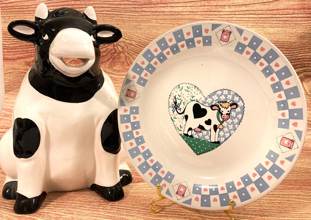 Vintage Black & White Sitting Holstein Cow Pitcher + Cow Plate ...