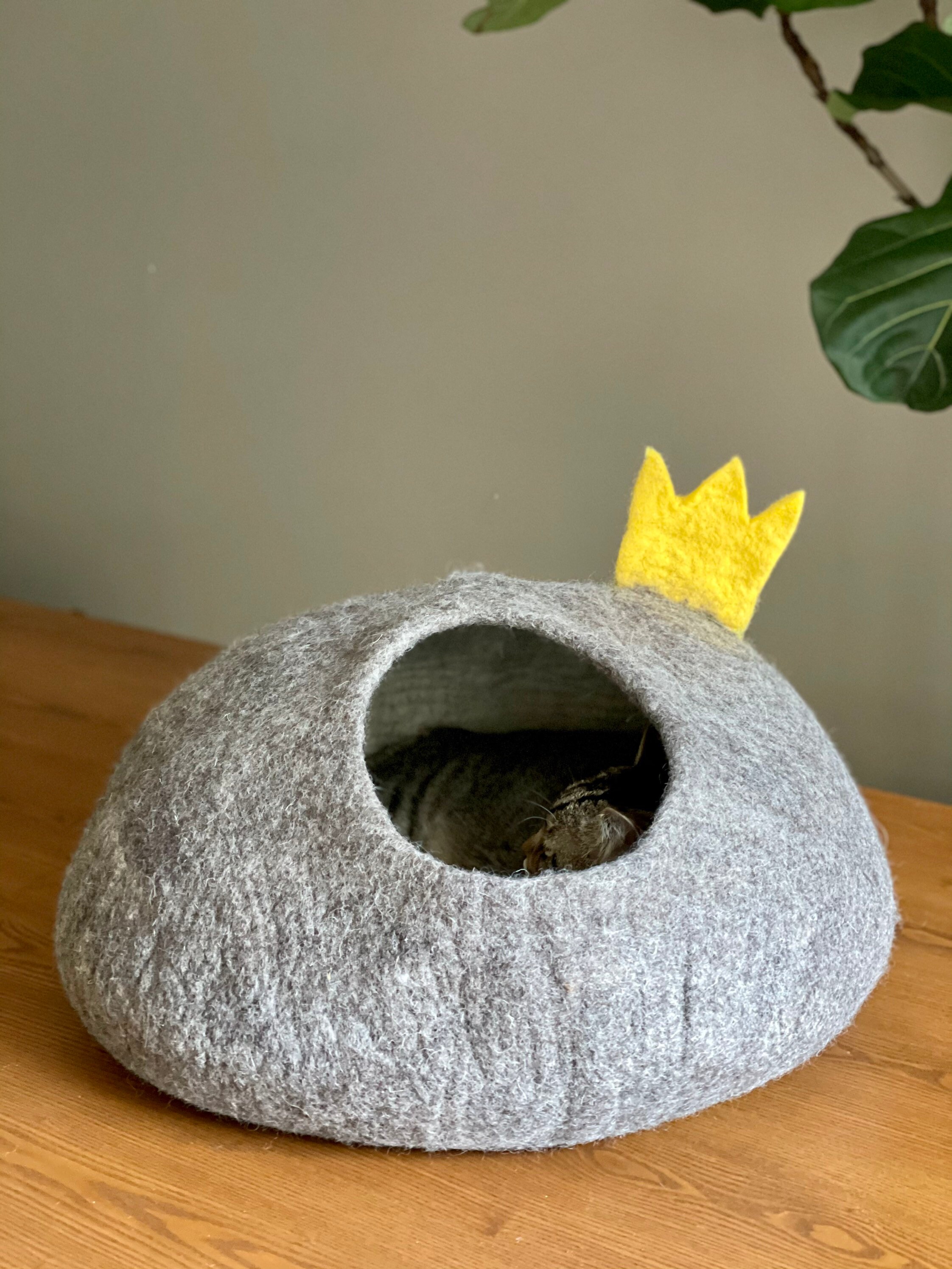 Large Cat Cave, Cat Bed, Cat House 100% Wool Felted, Free Fast Shipping ...