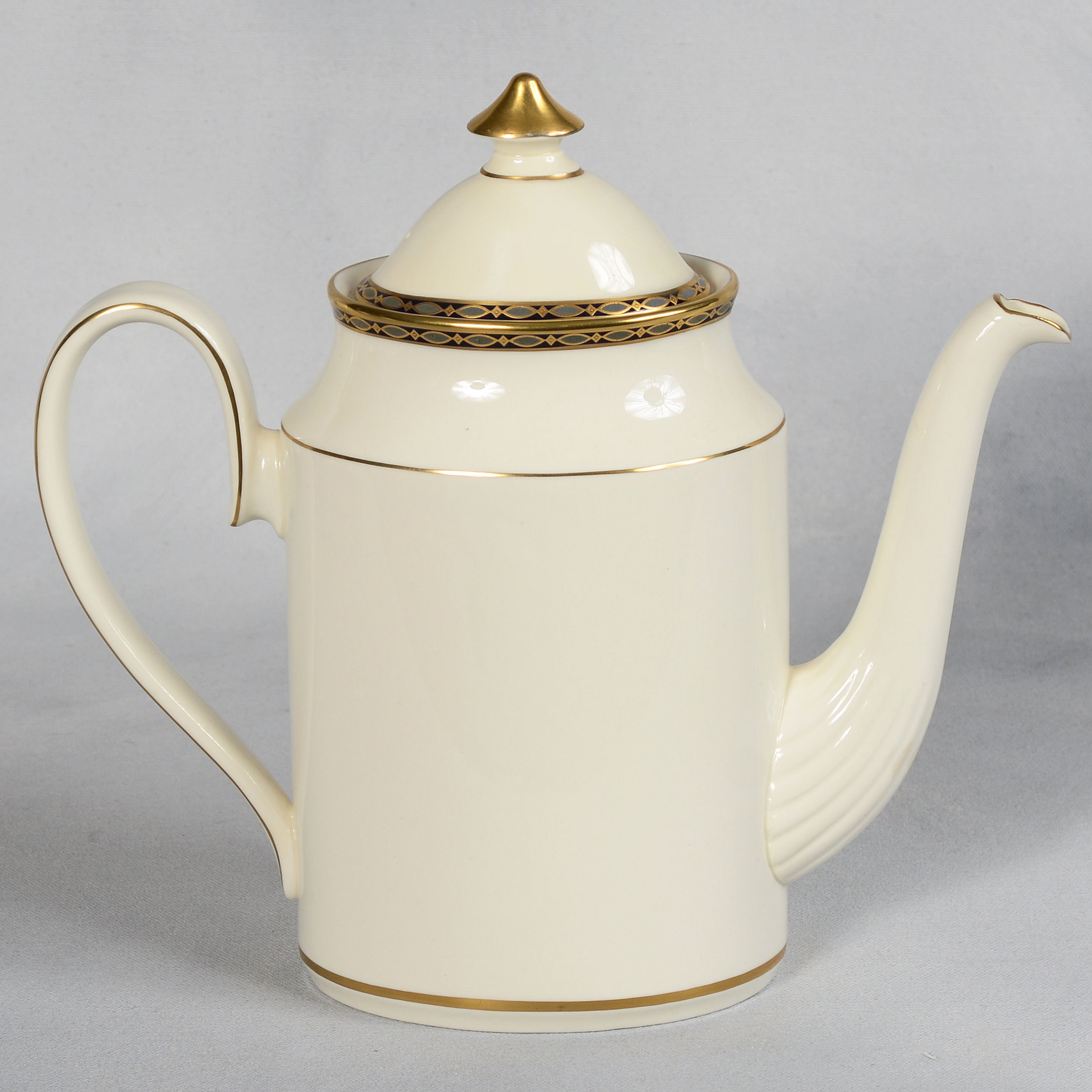 Minton st. James Coffee Pot - Etsy Canada