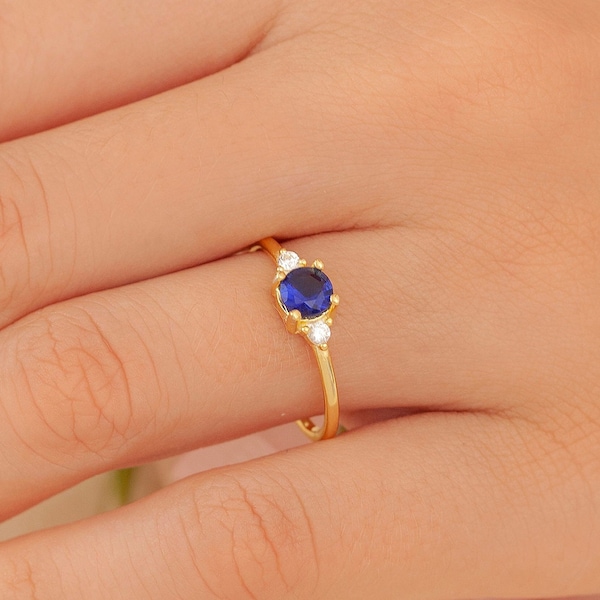 Gold Sapphire Ring - Etsy