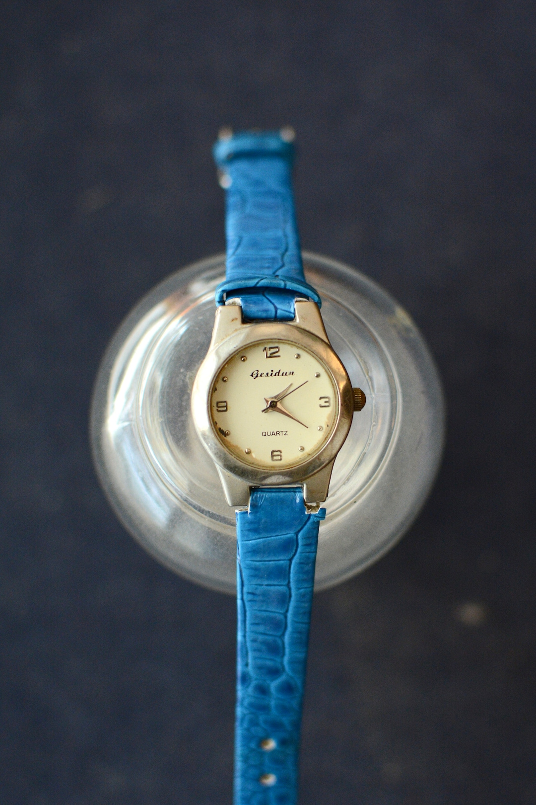 Vintage 90s Circular Watch / Unisex Analog Wrist Watch - Etsy