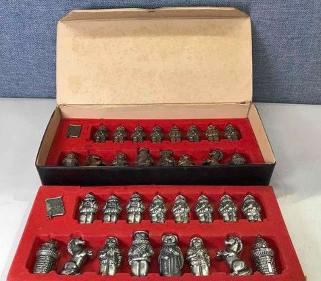 Rare Ajedrez Chess Set Beautifully Crafted in Antique Case - Etsy