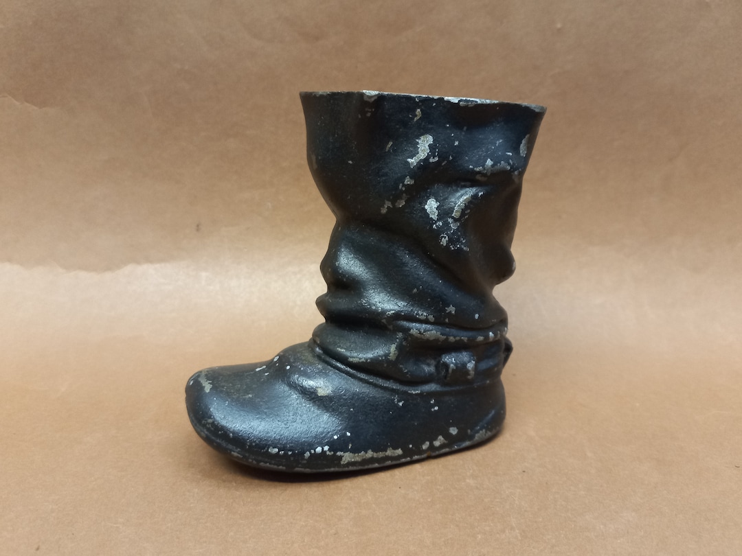 Soviet Vintage Ashtray Boot Kasli Iron Casting, Old USSR Metal Ashtray ...