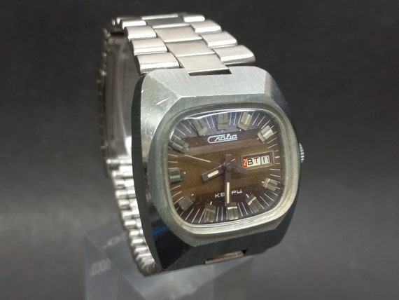 Soviet Vintage Watch Slava Tank, Quartz Watch USSR,Ol… - Gem