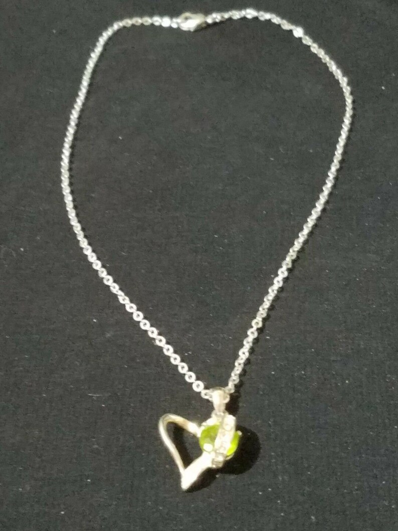 Vintage Heart Pendant Necklace Avon Nina Ricci Silver Peridot 16" Chai ...