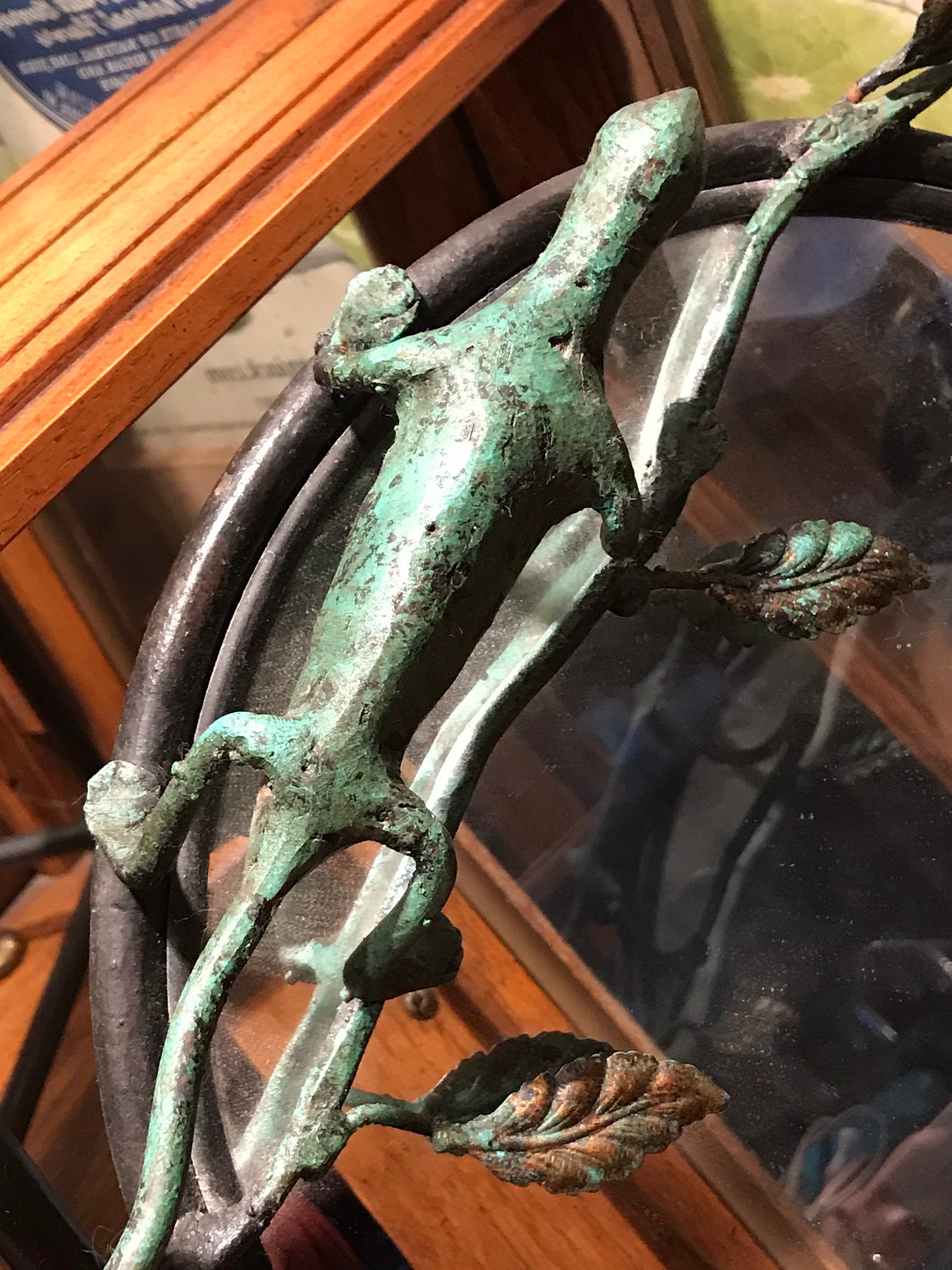 Metal Gecko Sculpture on Pedestal Mirror - Etsy