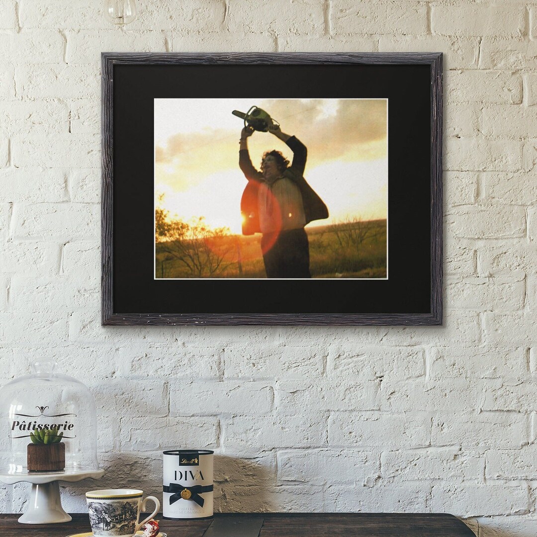 The Texas Chainsaw Massacre Deluxe 8.5 X 11 Art Print Leatherface at ...
