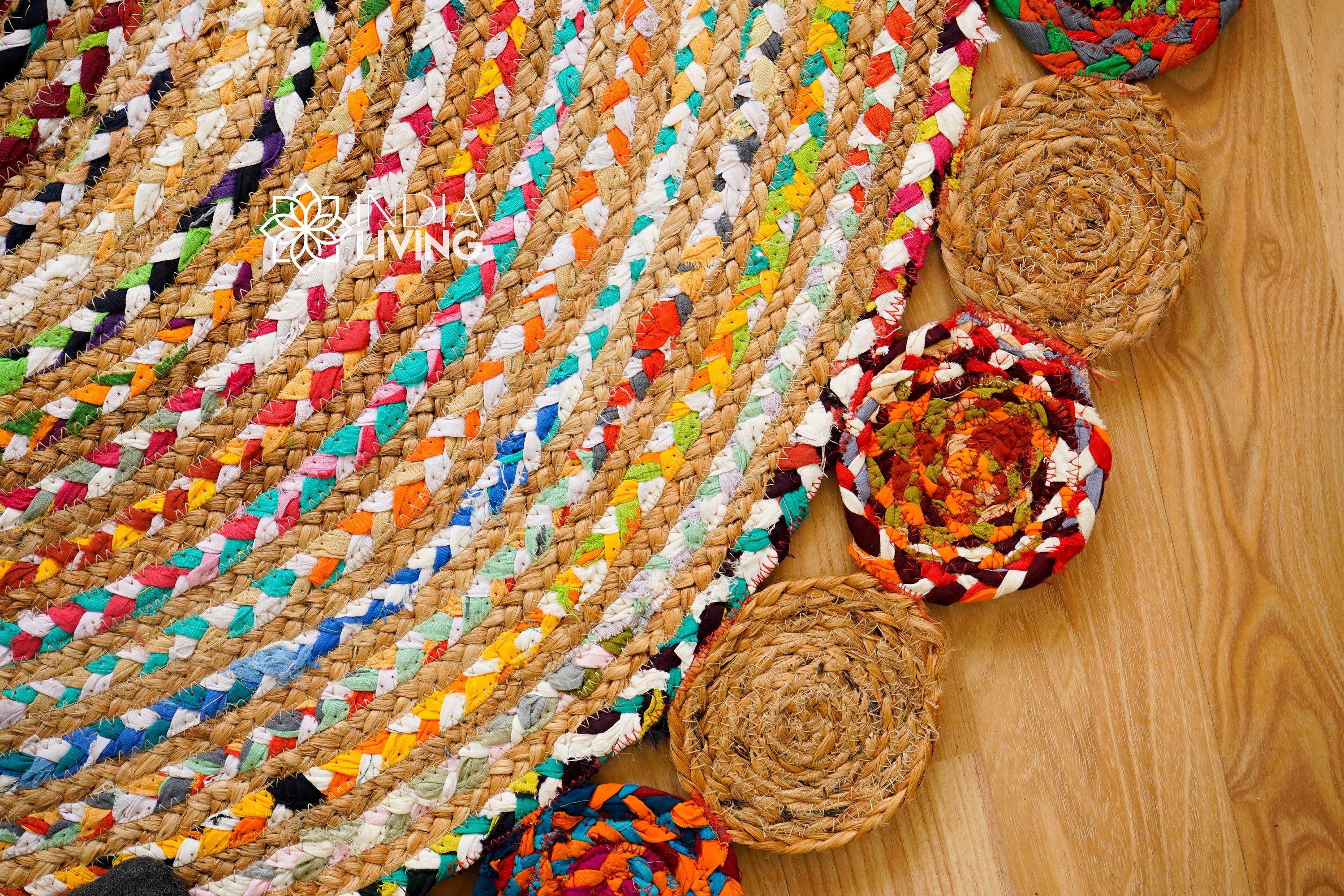 Colourful Chindi Jute Braided Rug, Reversible Floor Mat Round ...