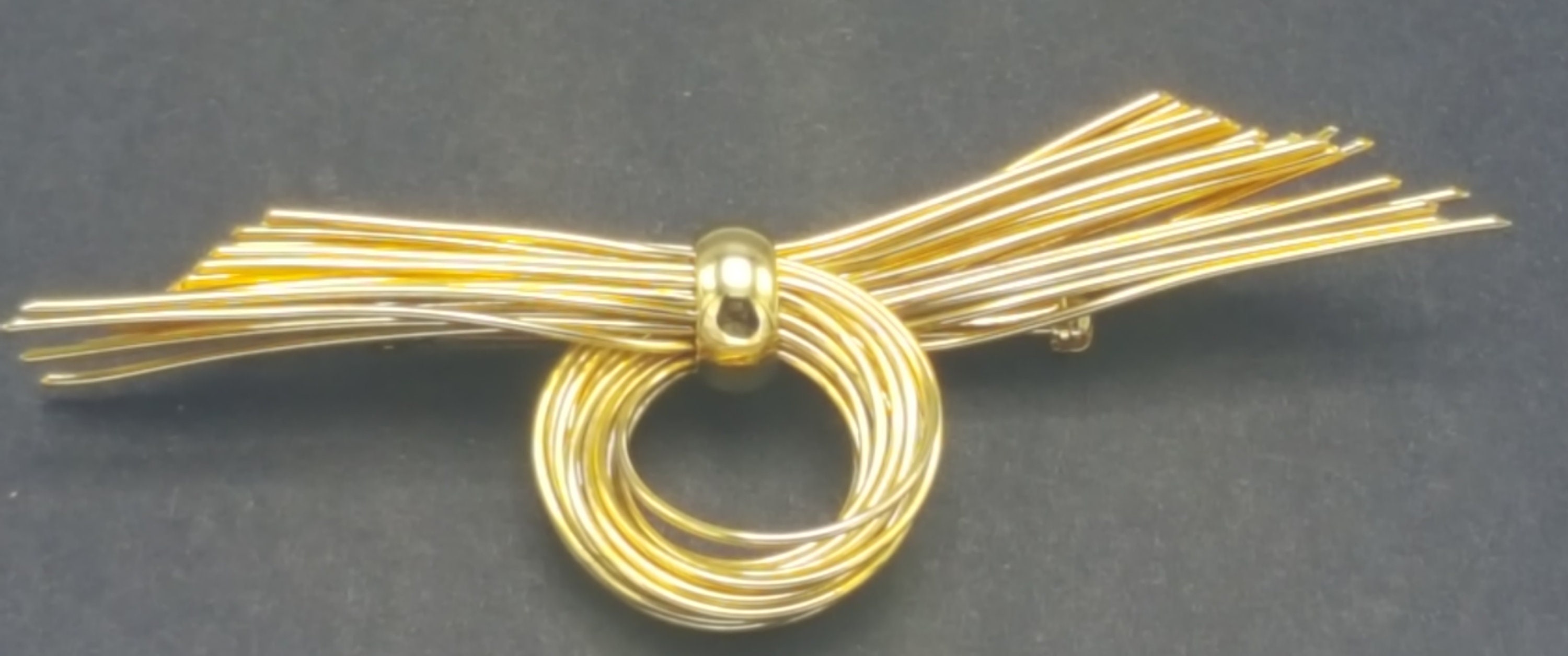 Gold Vintage Wire Brooch - Etsy