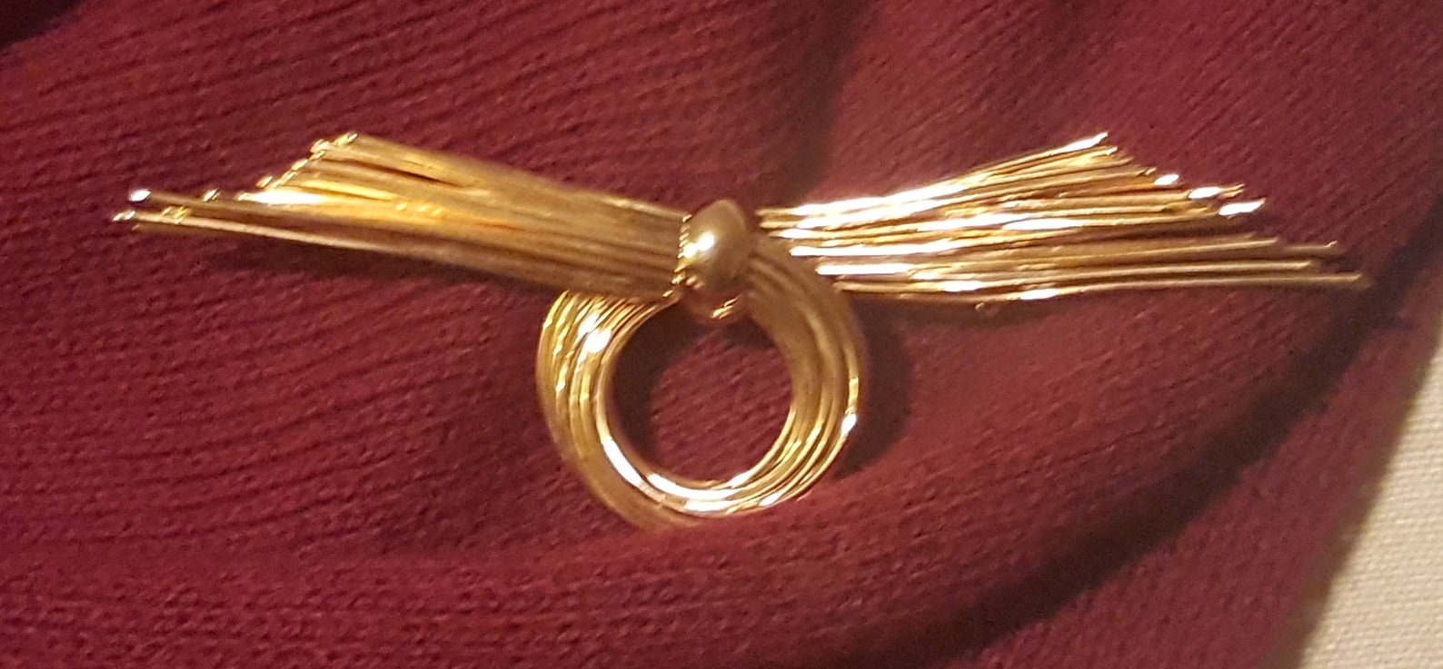 Gold Vintage Wire Brooch - Etsy