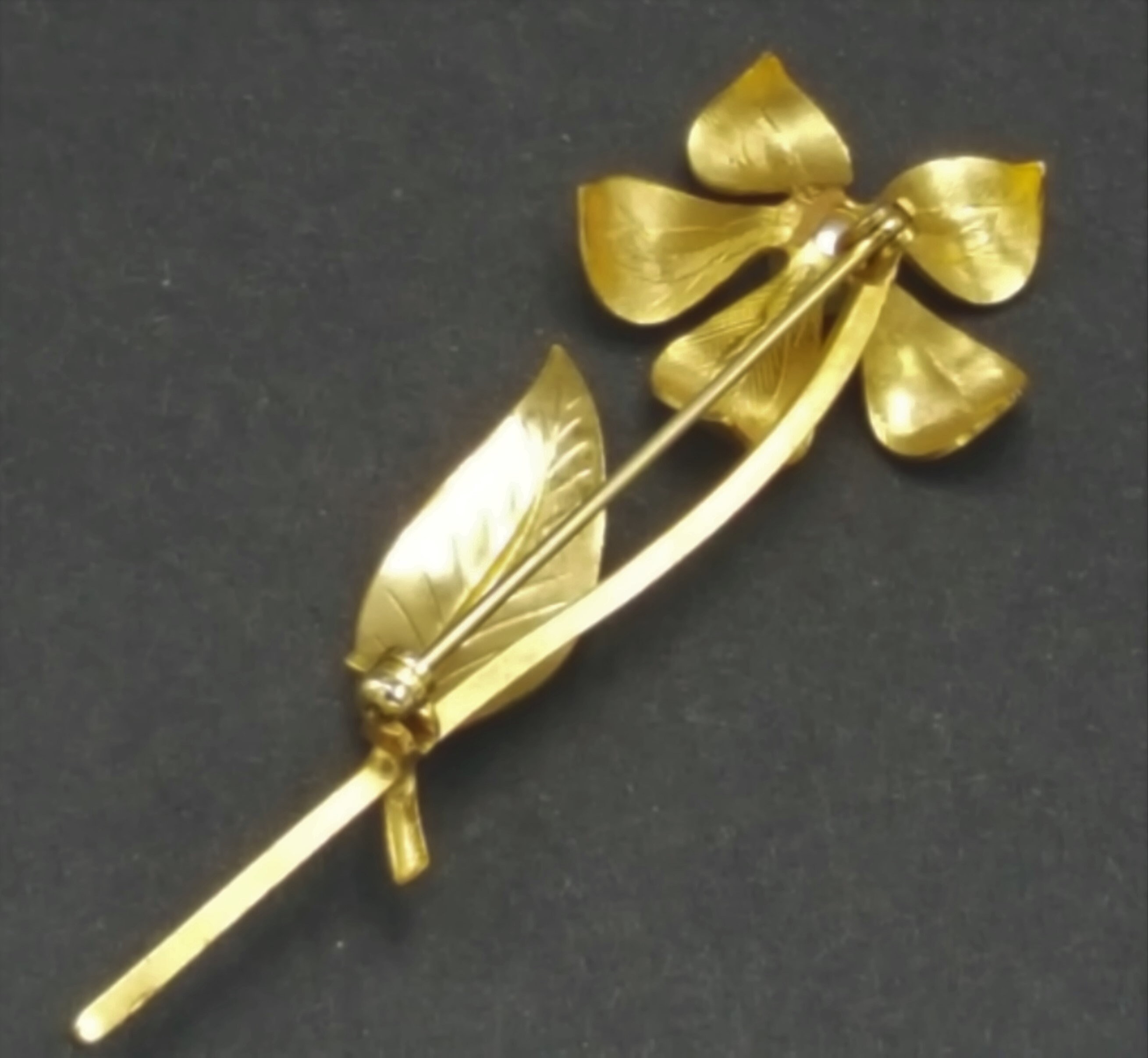 Vintage Gold-tone Flower Pin - Etsy