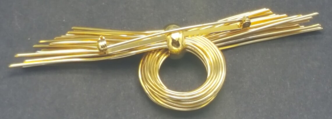 Gold Vintage Wire Brooch - Etsy