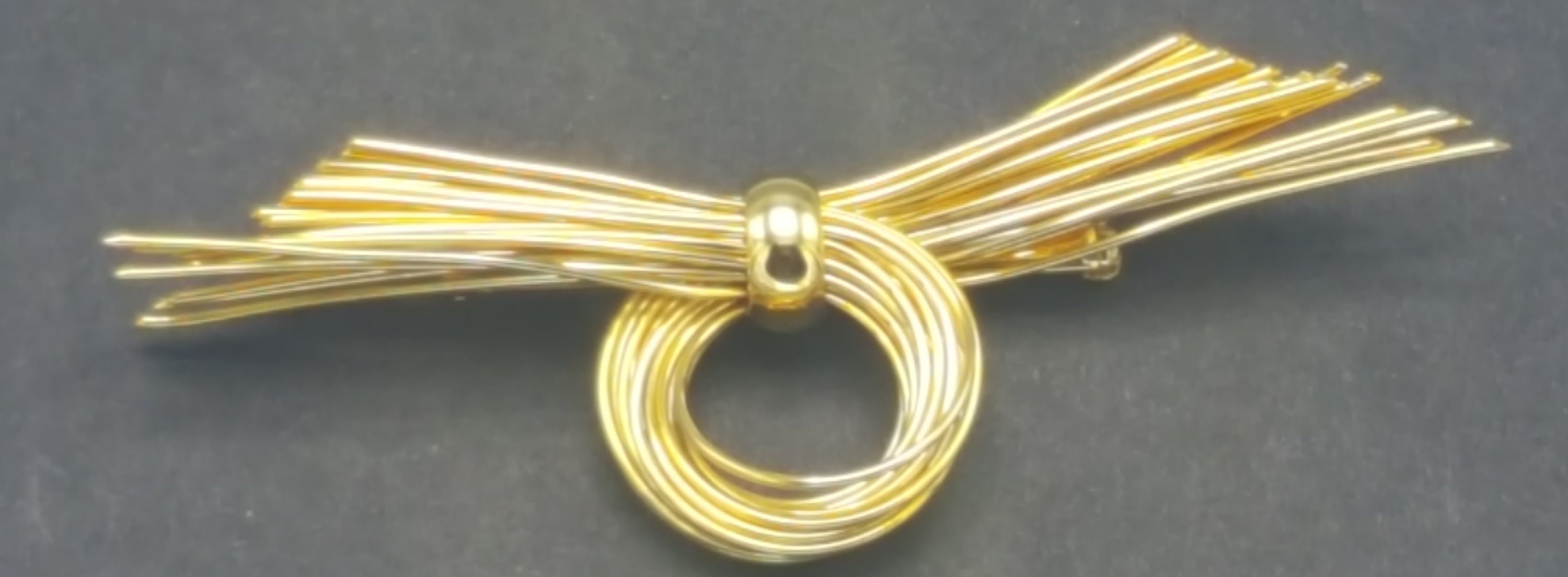 Gold Vintage Wire Brooch - Etsy