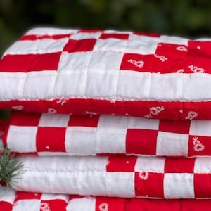 B Christmas Red and White Patchwork Quilt Piece, Patchwork Quilt, Red ...