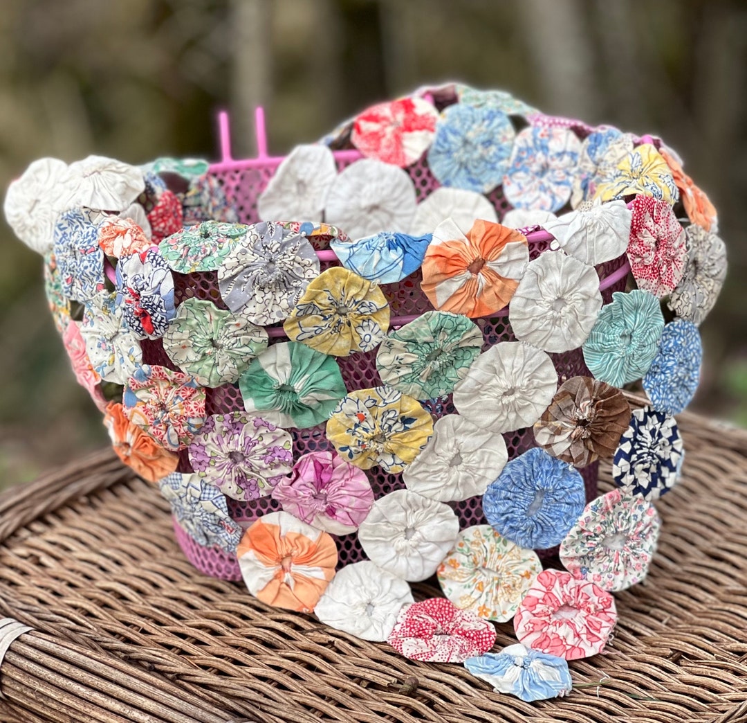 Vintage Handmade Yo-yo Quilt Piece, Yoyo Quilt Piece, Feed Sack and ...