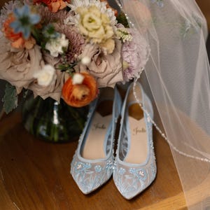 Blue Wedding Pumps With Mid Pointy Heel and Floral Embroidery, Floral ...