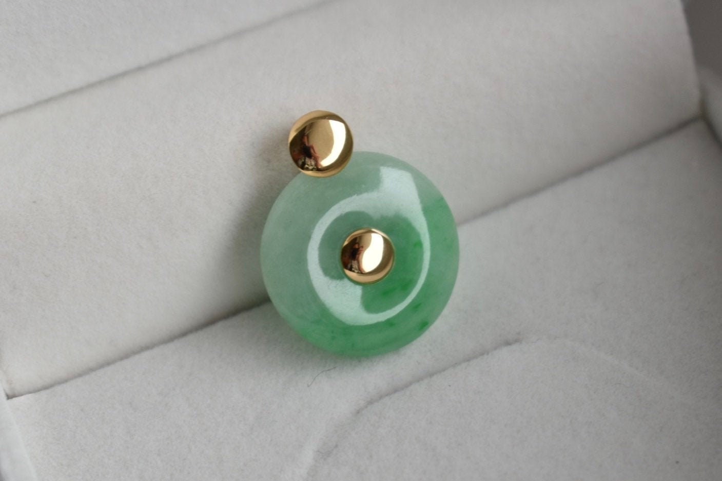 14K Yellow Gold Type A Jadeite Jade Moss In Snow Donut Pendant | Etsy