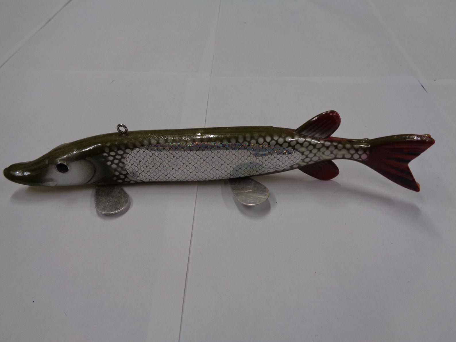 10" Spearing Decoy: Pike & Musky Decoy With Flashing Scales. - Etsy
