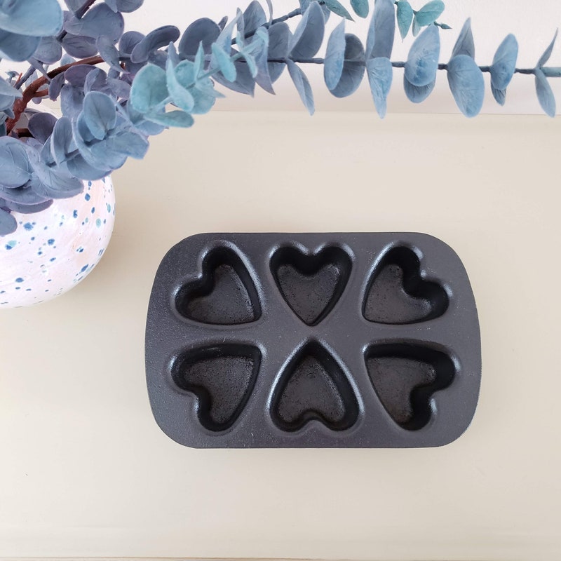Cast Iron Hearts Pan - Etsy