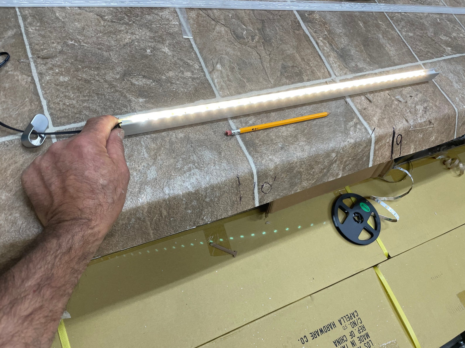 LED Lighted Round Closet Rod Kit With End Supports 1-5/16" Diamerter ...
