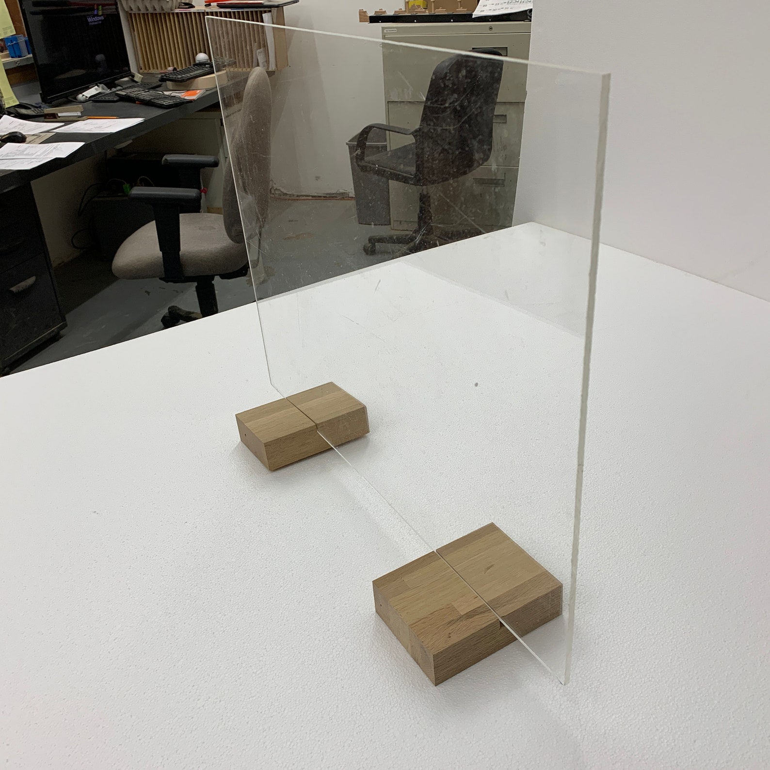 Sneeze Guard - Clear Acrylic Plexiglas Shield, Barrier Protects ...